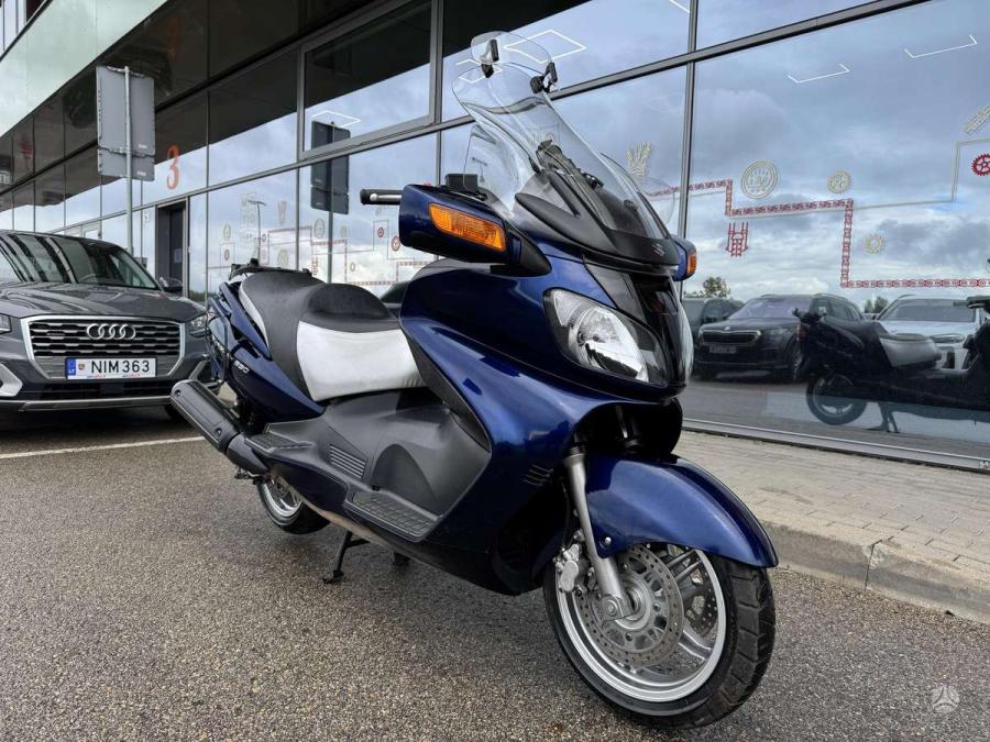 Blue Suzuki Burgman 2005 in Vilnius, with an engine capacity of 0.65 L and mileage of 46 thousand km for 2299 €, photo 10 on AUTOMOTO.COM.LV