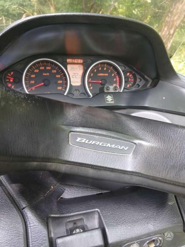 Blue Suzuki Burgman 2007 in Vilnius, with an engine capacity of 0.40 L and mileage of 35 thousand km for 1700 €, photo 7 on AUTOMOTO.COM.LV