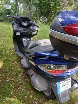 Blue Suzuki Burgman 2007 in Vilnius, with an engine capacity of 0.40 L and mileage of 35 thousand km for 1700 €, photo 14 on AUTOMOTO.COM.LV