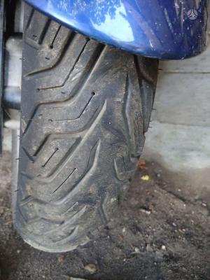 Blue Suzuki Burgman 2007 in Vilnius, with an engine capacity of 0.40 L and mileage of 35 thousand km for 1700 €, photo 17 on AUTOMOTO.COM.LV