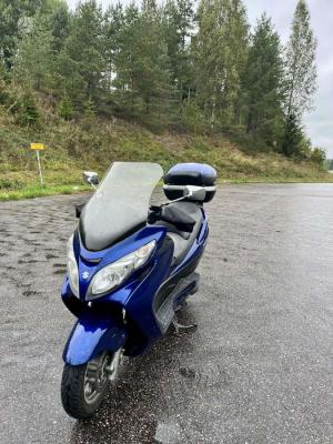 Blue Suzuki Burgman 2007 in Kaunas, with an engine capacity of 0.40 L and mileage of 35 thousand km for 900 €, photo 3 on AUTOMOTO.COM.LV