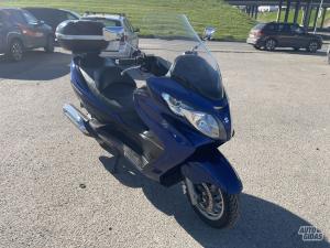 Zils Suzuki Burgman 2007 Raseiniai, ar dzinēja tilpumu 0.40 L un nobraukumu 39 tūkst. km par 1550 €, foto  vietnē AUTOMOTO.COM.LV