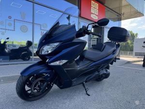 Zils Suzuki Burgman 2020 Viļņa, ar dzinēja tilpumu 0.40 L un nobraukumu 5 tūkst. km par 4399 €, foto 5 vietnē AUTOMOTO.COM.LV