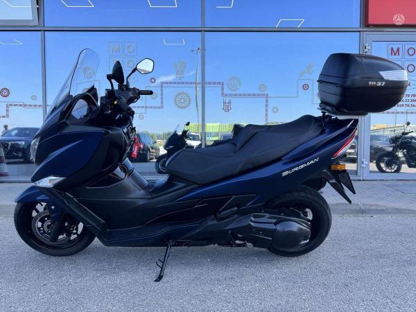 Blue Suzuki Burgman 2020 in Vilnius, with an engine capacity of 0.40 L and mileage of 5 thousand km for 4399 €, photo 5 on AUTOMOTO.COM.LV