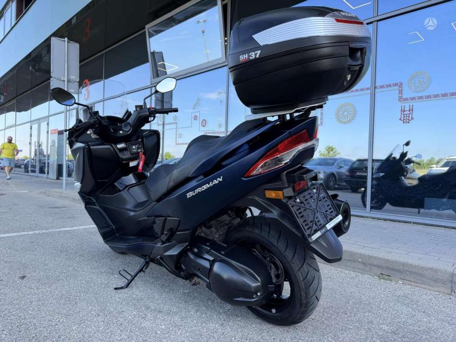 Zils Suzuki Burgman 2020 Viļņa, ar dzinēja tilpumu 0.40 L un nobraukumu 5 tūkst. km par 4399 €, foto 7 vietnē AUTOMOTO.COM.LV