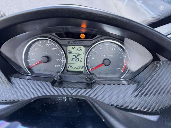 Blue Suzuki Burgman 2020 in Vilnius, with an engine capacity of 0.40 L and mileage of 5 thousand km for 4399 €, photo 10 on AUTOMOTO.COM.LV