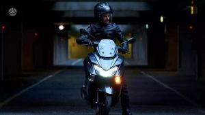 Zils Suzuki Burgman 2026 Viļņa, ar dzinēja tilpumu 0.13 L un nobraukumu 1 tūkst. km par 2990 €, foto 9 vietnē AUTOMOTO.COM.LV