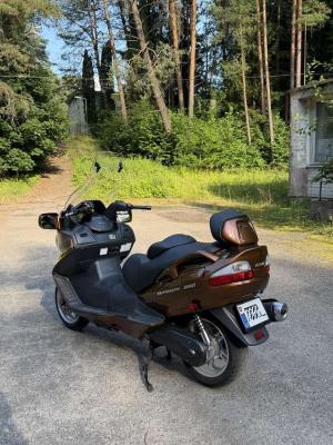 Brown Suzuki Burgman 2007 in Vilnius, with an engine capacity of 0.65 L and mileage of 7 thousand km for 2700 €, photo 5 on AUTOMOTO.COM.LV