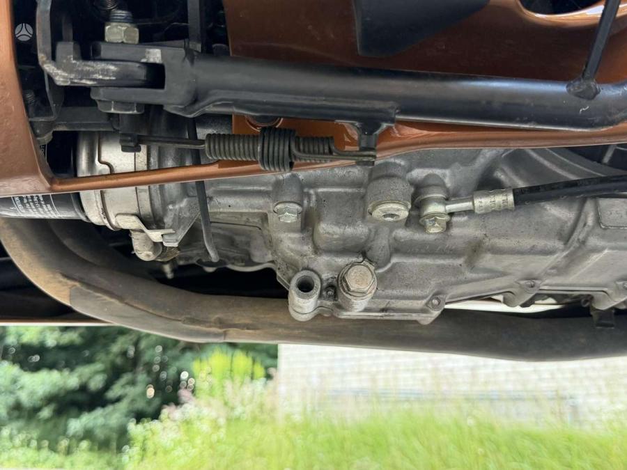 Brown Suzuki Burgman 2007 in Vilnius, with an engine capacity of 0.65 L and mileage of 7 thousand km for 2700 €, photo 9 on AUTOMOTO.COM.LV