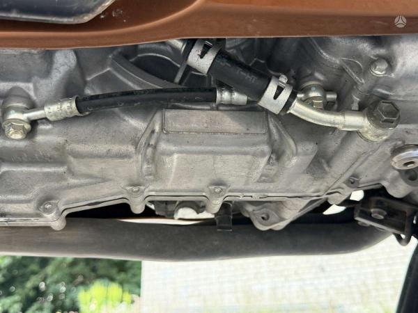 Brown Suzuki Burgman 2007 in Vilnius, with an engine capacity of 0.65 L and mileage of 7 thousand km for 2700 €, photo 9 on AUTOMOTO.COM.LV
