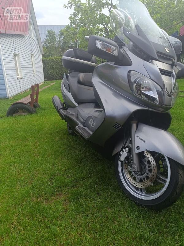 Grey Suzuki Burgman 2007 in Vilnius, with an engine capacity of 0.65 L and mileage of 48 thousand km for 1599 €, photo 1 on AUTOMOTO.COM.LV