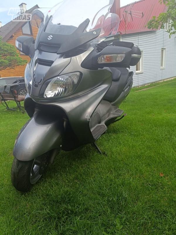 Grey Suzuki Burgman 2007 in Vilnius, with an engine capacity of 0.65 L and mileage of 48 thousand km for 1599 €, photo 2 on AUTOMOTO.COM.LV