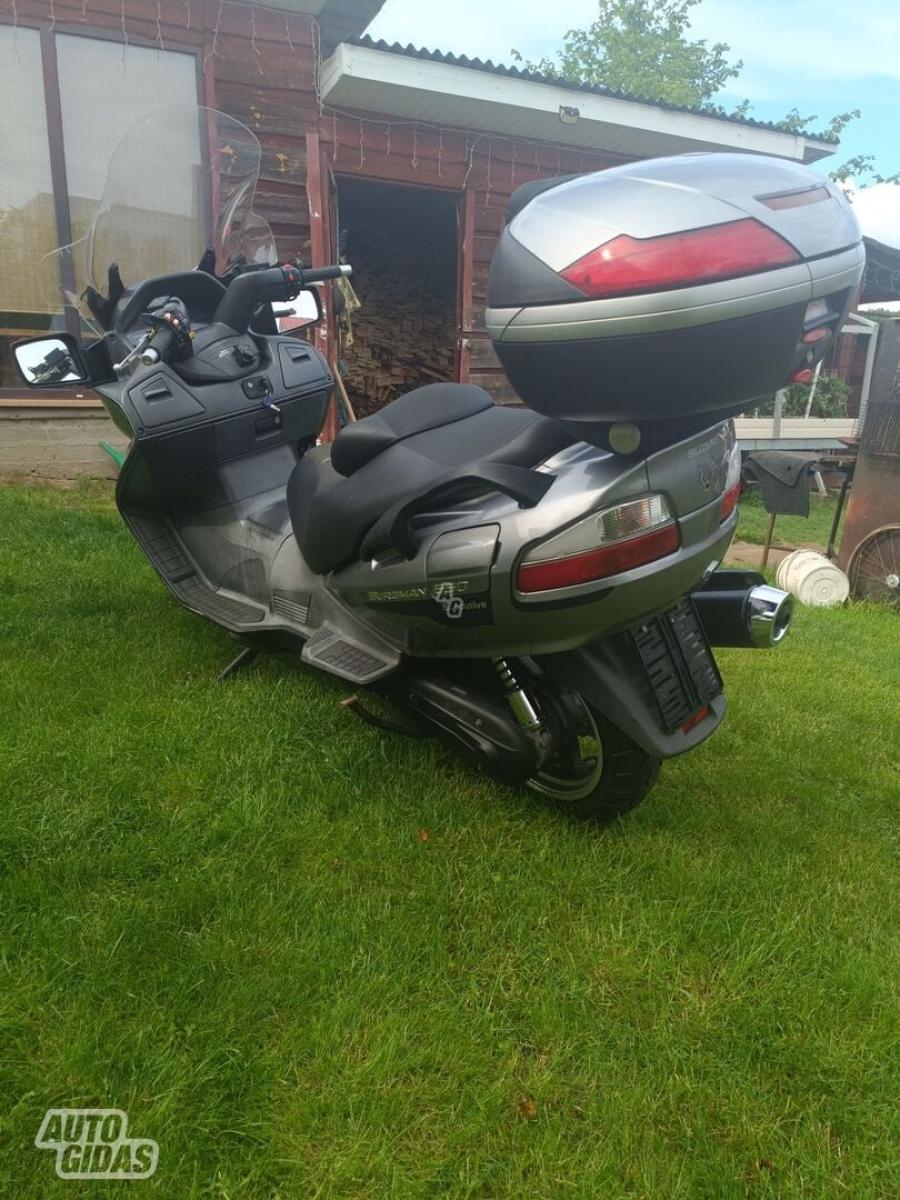 Grey Suzuki Burgman 2007 in Vilnius, with an engine capacity of 0.65 L and mileage of 48 thousand km for 1599 €, photo 4 on AUTOMOTO.COM.LV
