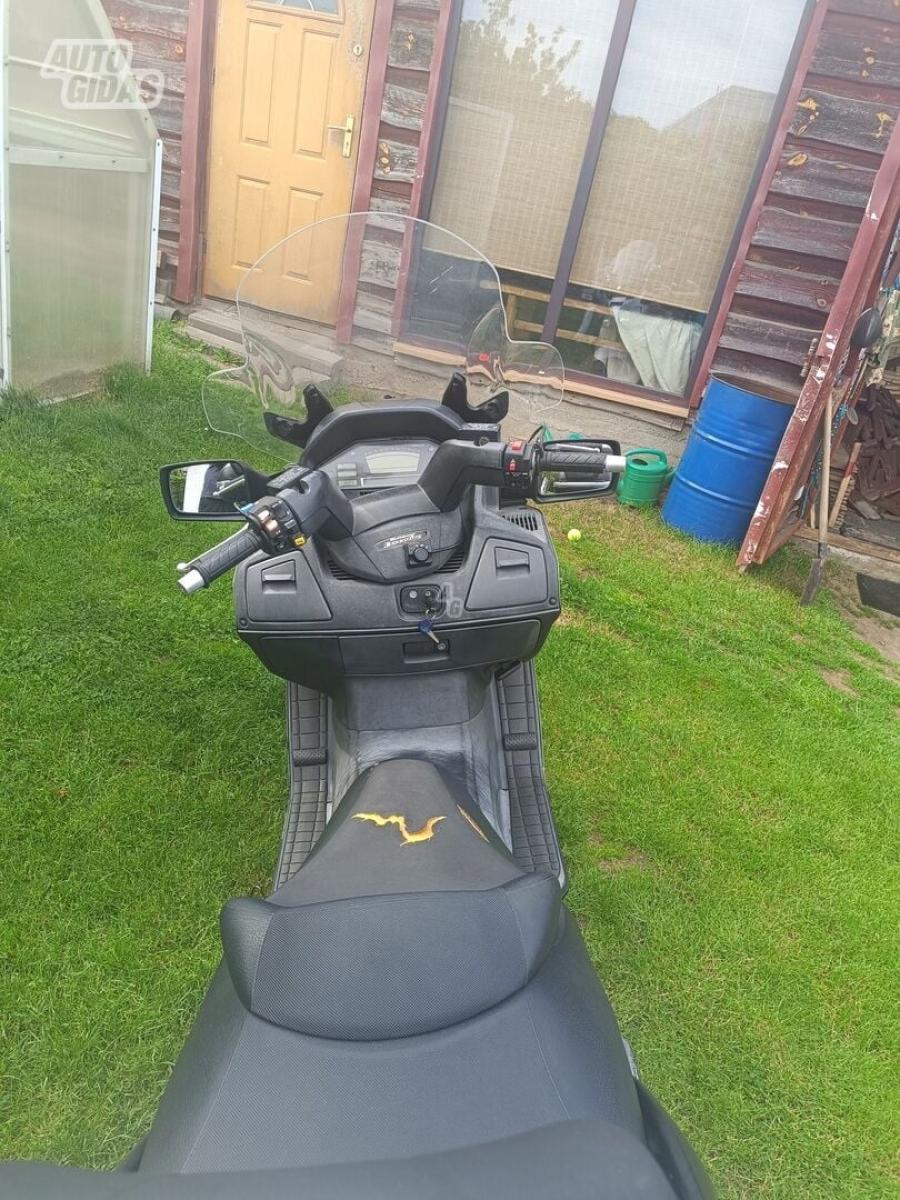 Grey Suzuki Burgman 2007 in Vilnius, with an engine capacity of 0.65 L and mileage of 48 thousand km for 1599 €, photo 6 on AUTOMOTO.COM.LV