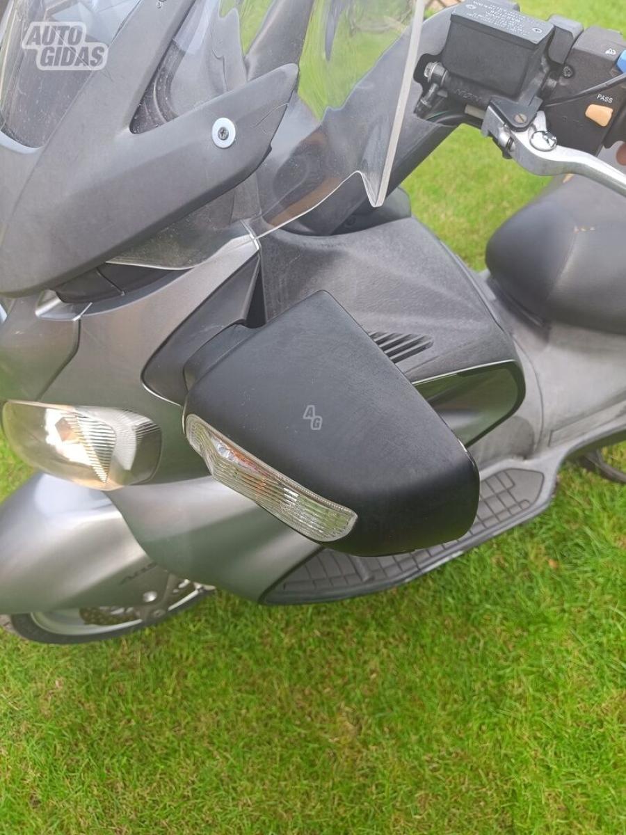 Grey Suzuki Burgman 2007 in Vilnius, with an engine capacity of 0.65 L and mileage of 48 thousand km for 1599 €, photo 11 on AUTOMOTO.COM.LV