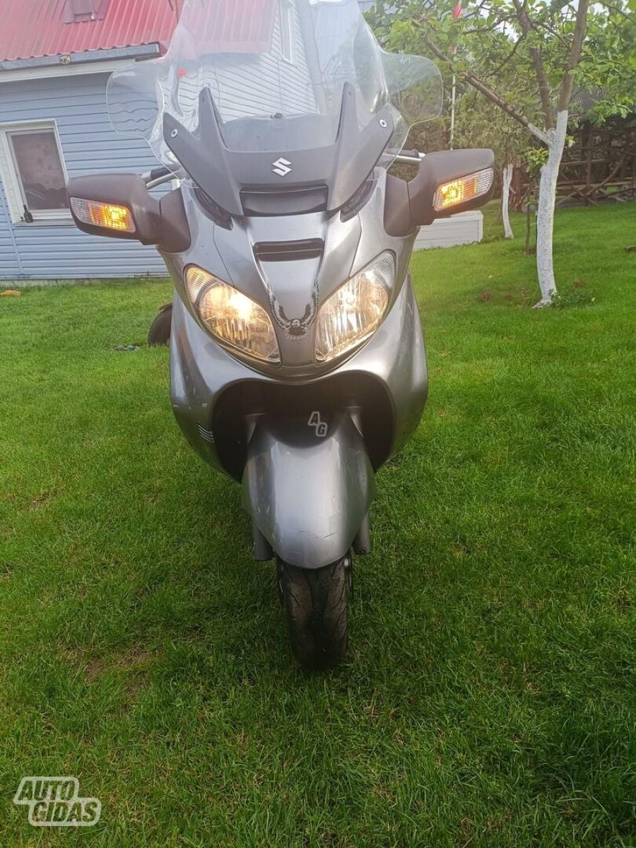 Grey Suzuki Burgman 2007 in Vilnius, with an engine capacity of 0.65 L and mileage of 48 thousand km for 1599 €, photo 12 on AUTOMOTO.COM.LV