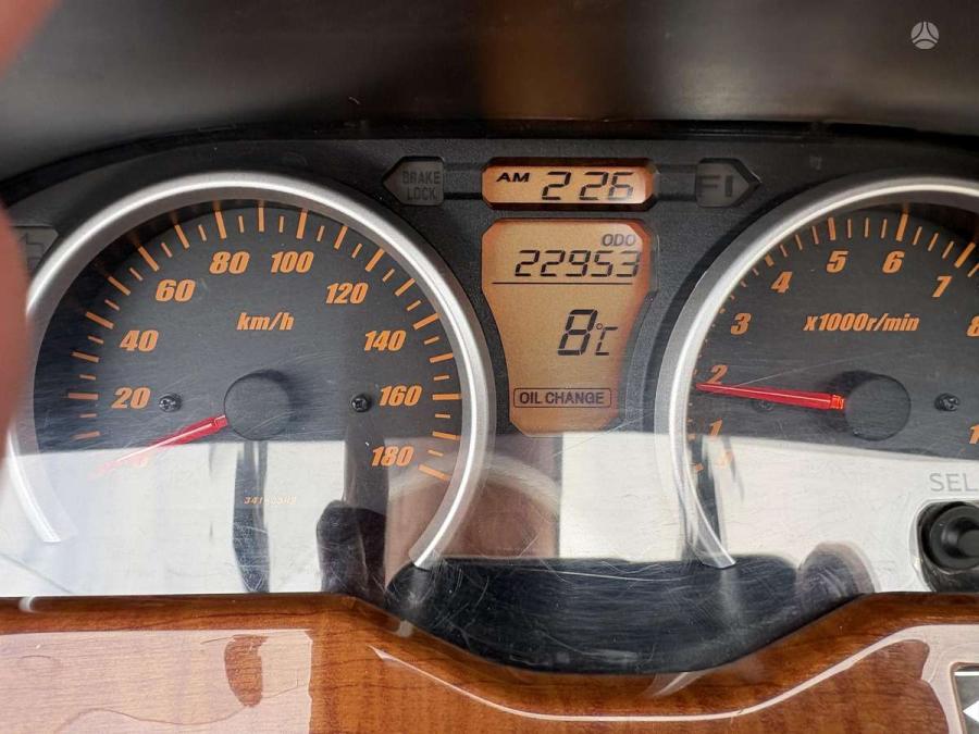 Серый Сузуки Burgman 2011 в Каунас, объемом двигателя 0.40 л и пробегом 23 тыс. км за 2600 €, фото 7 на AUTOMOTO.COM.LV