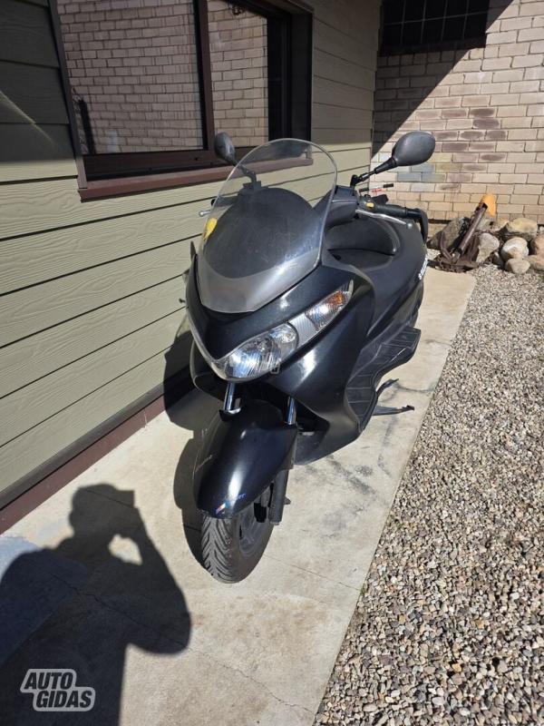 Pelēks Suzuki Burgman 2014 Pasvalys, ar dzinēja tilpumu 0.13 L un nobraukumu 0 tūkst. km par 899 €, foto 8 vietnē AUTOMOTO.COM.LV