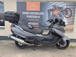 Grey Suzuki Burgman 2016 in Panevezys, with an engine capacity of 0.65 L and mileage of 45 thousand km for 3650 €, photo 4 on AUTOMOTO.COM.LV