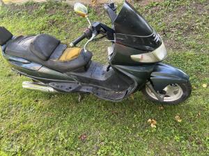 Suzuki Burgman 1998 in Varena, with an engine capacity of 0.00 L and mileage of 0 thousand km for 650 €, photo 4 on AUTOMOTO.COM.LV