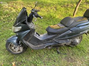 Suzuki Burgman 1998 in Varena, with an engine capacity of 0.00 L and mileage of 0 thousand km for 650 €, photo 5 on AUTOMOTO.COM.LV
