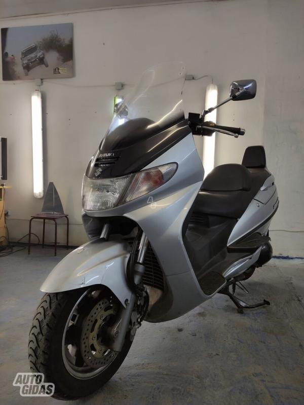 Suzuki Burgman 1999 Utena, ar dzinēja tilpumu 0.00 L un nobraukumu 49 tūkst. km par 1100 €, foto 1 vietnē AUTOMOTO.COM.LV