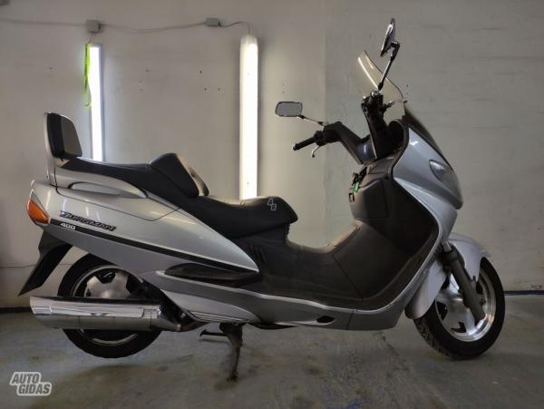 Suzuki Burgman 1999 Utena, ar dzinēja tilpumu 0.00 L un nobraukumu 49 tūkst. km par 1100 €, foto 4 vietnē AUTOMOTO.COM.LV