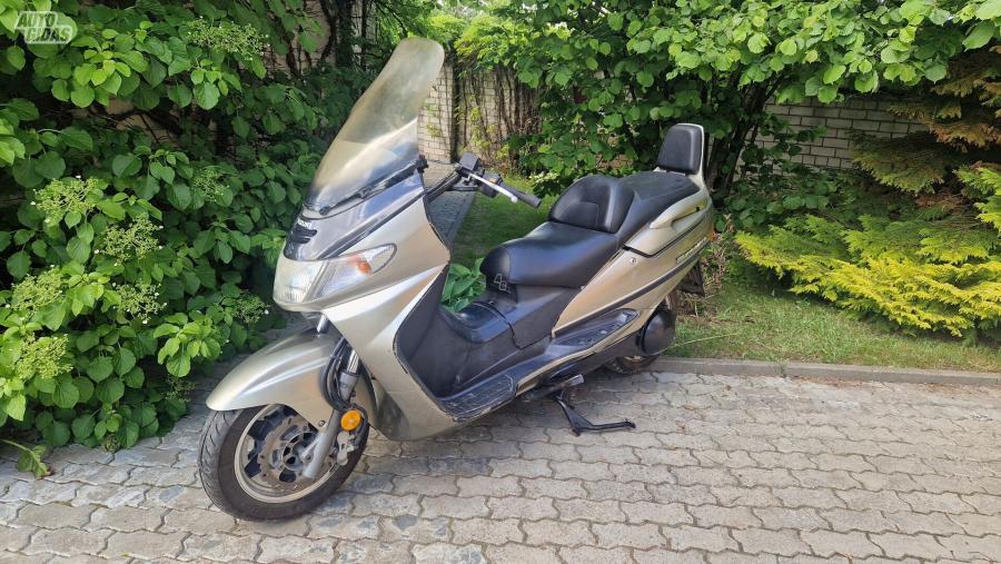 Сузуки Burgman 2000 в Вильнюс, объемом двигателя 0.00 л и пробегом 0 тыс. км за 450 €, фото 1 на AUTOMOTO.COM.LV