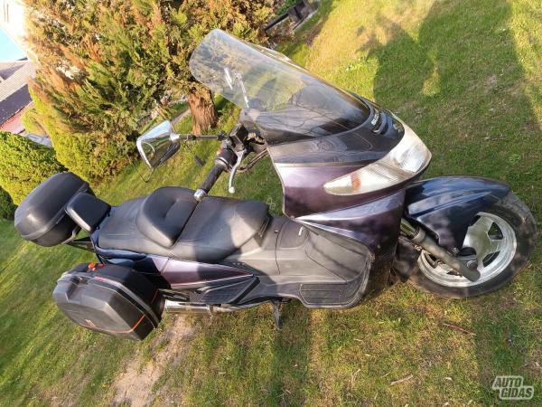 Suzuki Burgman 2000 Raseiniai, ar dzinēja tilpumu 0.00 L un nobraukumu 0 tūkst. km par 899 €, foto 5 vietnē AUTOMOTO.COM.LV