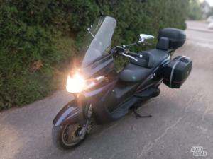 Suzuki Burgman 2000 in Raseiniai, with an engine capacity of 0.40 L and mileage of 0 thousand km for 830 €, photo 3 on AUTOMOTO.COM.LV