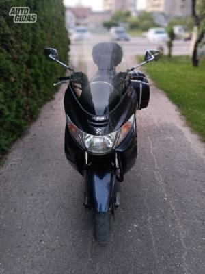 Suzuki Burgman 2000 in Raseiniai, with an engine capacity of 0.40 L and mileage of 0 thousand km for 830 €, photo 4 on AUTOMOTO.COM.LV