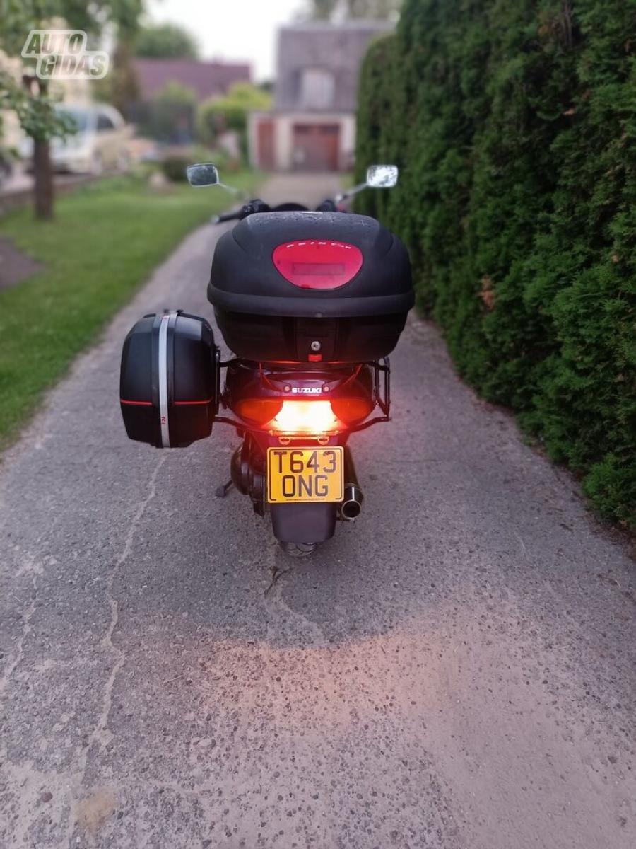 Suzuki Burgman 2000 in Raseiniai, with an engine capacity of 0.40 L and mileage of 0 thousand km for 830 €, photo 5 on AUTOMOTO.COM.LV