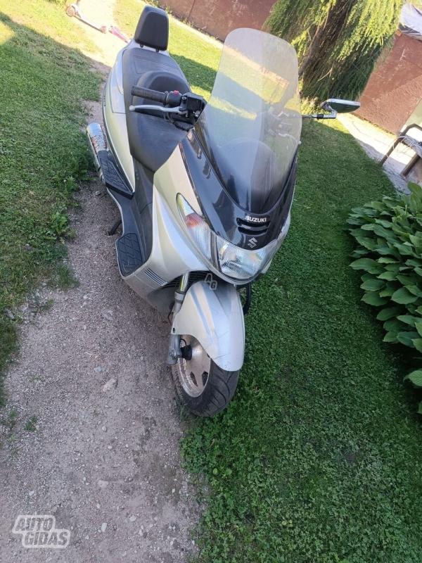 Suzuki Burgman 2001 in Raseiniai, with an engine capacity of 0.00 L and mileage of 0 thousand km for 300 €, photo 1 on AUTOMOTO.COM.LV