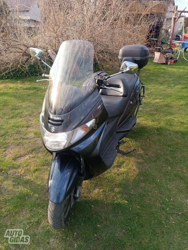 Suzuki Burgman 2003 in Raseiniai, with an engine capacity of 0.00 L and mileage of 0 thousand km for 1299 €, photo 3 on AUTOMOTO.COM.LV