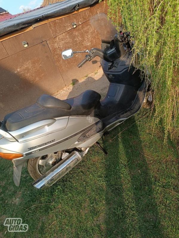 Suzuki Burgman 2003 in Raseiniai, with an engine capacity of 0.00 L and mileage of 0 thousand km for 1299 €, photo 7 on AUTOMOTO.COM.LV