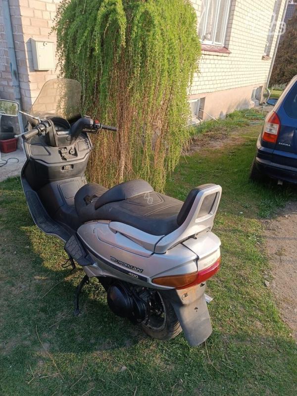 Suzuki Burgman 2003 in Raseiniai, with an engine capacity of 0.00 L and mileage of 0 thousand km for 1299 €, photo 10 on AUTOMOTO.COM.LV