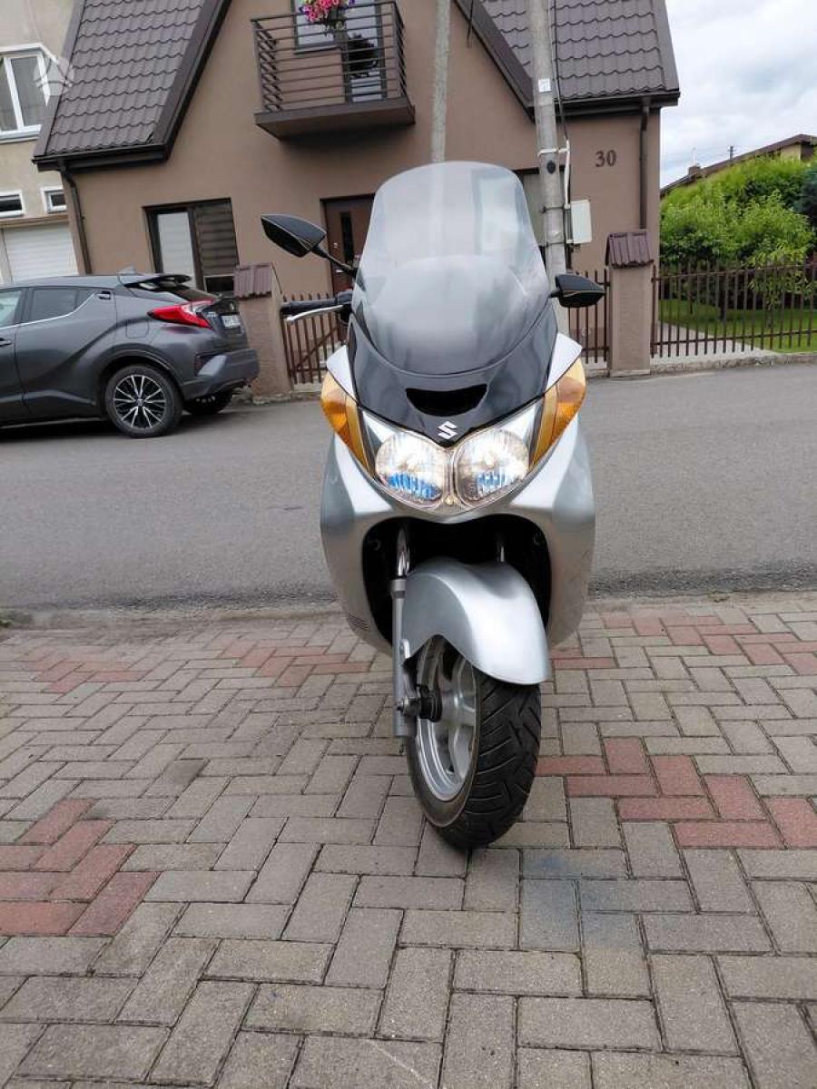 Сузуки Burgman 2004 в Каунас, объемом двигателя 0.40 л и пробегом 27 тыс. км за 1099 €, фото 1 на AUTOMOTO.COM.LV