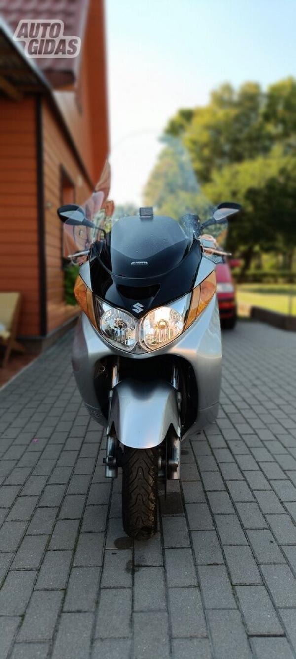 Suzuki Burgman 2005 in Ukmerge on AUTOMOTO.COM.LV Suzuki Burgman 2005 in Ukmerge, with an engine capacity of 0.00 L and mileage of 0 thousand km for 1200 €, photo 1 on AUTOMOTO.COM.LV