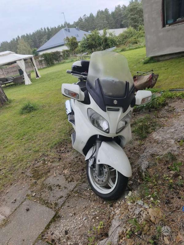 Suzuki Burgman 2005 in Nemencine, with an engine capacity of 0.00 L and mileage of 63 thousand km for 1450 €, photo 1 on AUTOMOTO.COM.LV