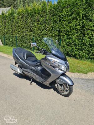Suzuki Burgman 2008 in Anyksciai, with an engine capacity of 0.40 L and mileage of 0 thousand km for 1550 €, photo 6 on AUTOMOTO.COM.LV