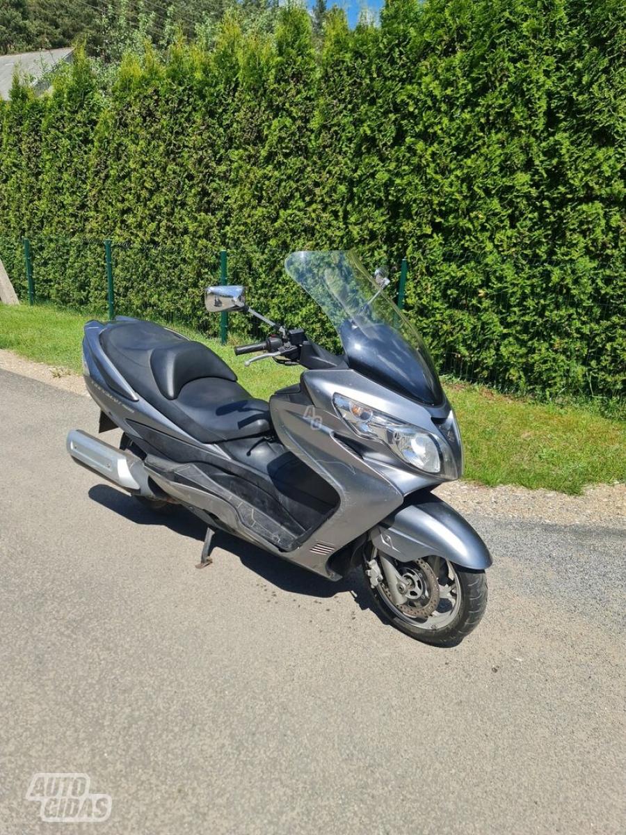 Suzuki Burgman 2008 in Anyksciai, with an engine capacity of 0.40 L and mileage of 0 thousand km for 1550 €, photo 6 on AUTOMOTO.COM.LV