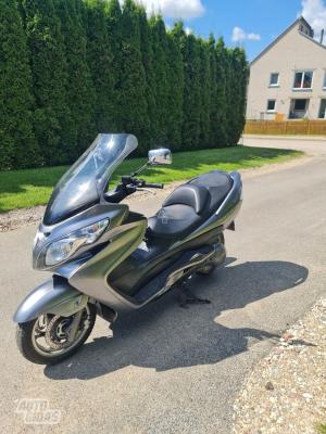 Suzuki Burgman 2008 in Anyksciai, with an engine capacity of 0.40 L and mileage of 0 thousand km for 1550 €, photo 8 on AUTOMOTO.COM.LV
