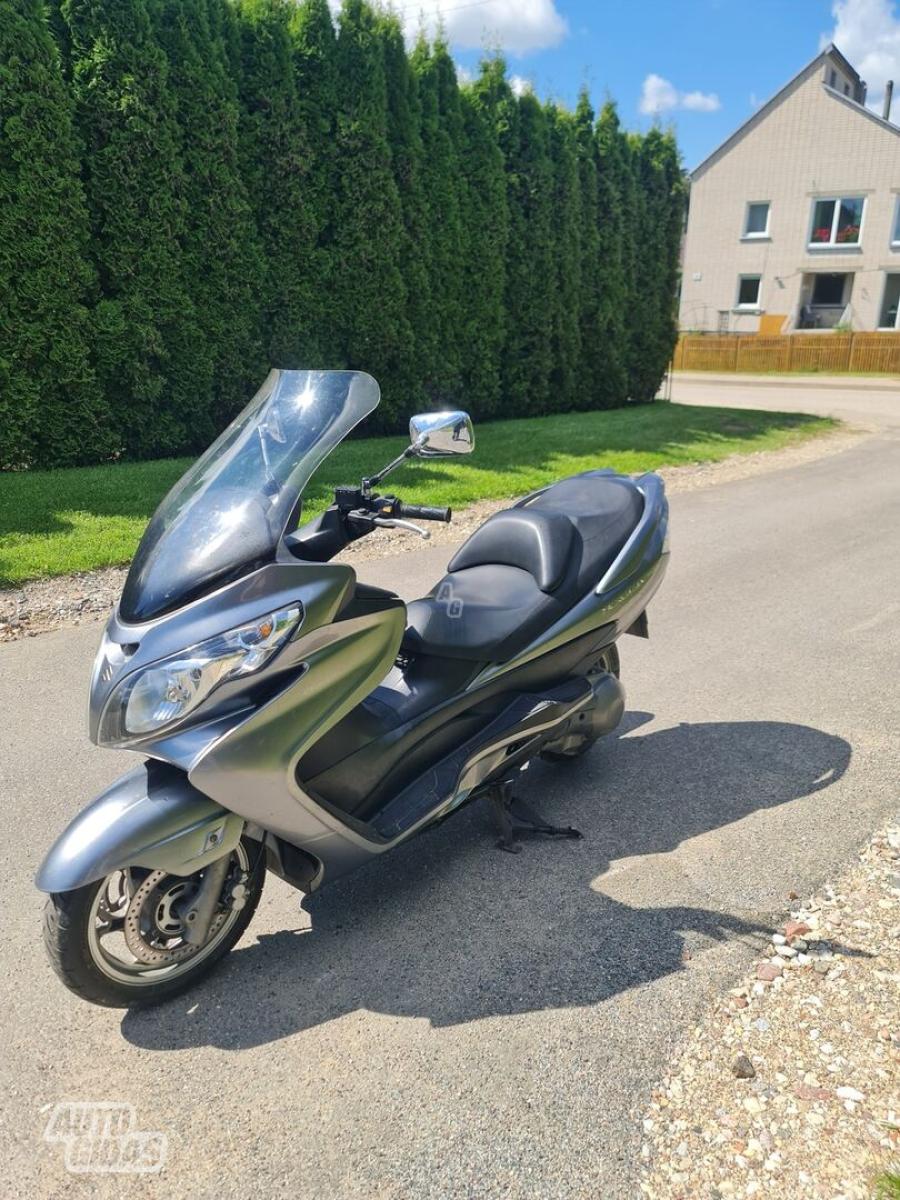 Suzuki Burgman 2008 in Anyksciai, with an engine capacity of 0.40 L and mileage of 0 thousand km for 1550 €, photo 8 on AUTOMOTO.COM.LV
