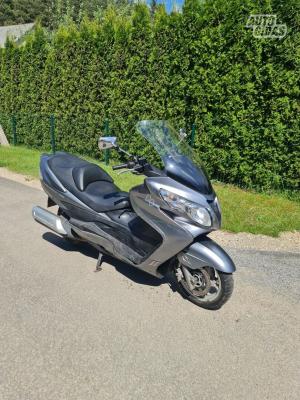 Suzuki Burgman 2008 in Anyksciai, with an engine capacity of 0.40 L and mileage of 0 thousand km for 1550 €, photo 13 on AUTOMOTO.COM.LV