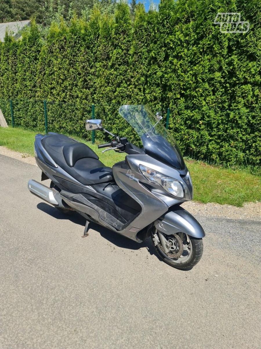 Suzuki Burgman 2008 in Anyksciai, with an engine capacity of 0.40 L and mileage of 0 thousand km for 1550 €, photo 13 on AUTOMOTO.COM.LV