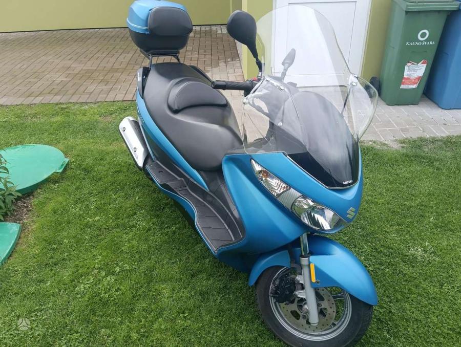 Suzuki Burgman 2008 Kauņa, ar dzinēja tilpumu 0.13 L un nobraukumu 17 tūkst. km par 1850 €, foto 4 vietnē AUTOMOTO.COM.LV