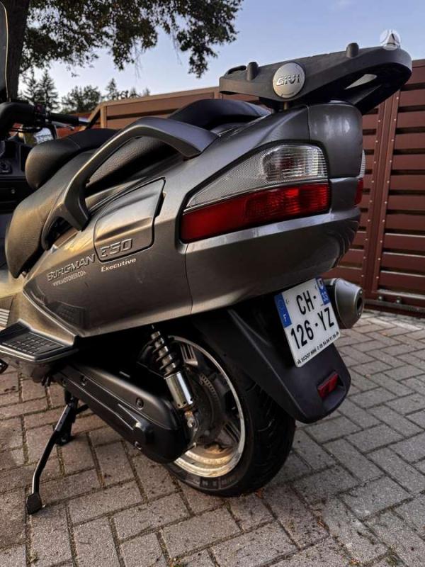 Suzuki Burgman 2008 in Kaunas on AUTOMOTO.COM.LV Suzuki Burgman 2008 in Kaunas, with an engine capacity of 0.65 L and mileage of 36 thousand km for 1650 €, photo 8 on AUTOMOTO.COM.LV