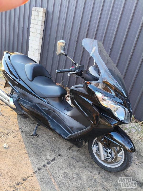 Suzuki Burgman 2009 Viļņa, ar dzinēja tilpumu 0.40 L un nobraukumu 0 tūkst. km par 1350 €, foto 2 vietnē AUTOMOTO.COM.LV