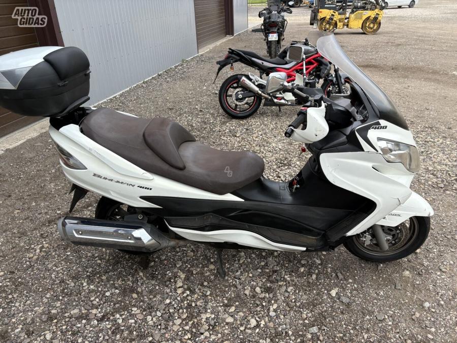 Suzuki Burgman 2009 in Kelme, with an engine capacity of 0.40 L and mileage of 60 thousand km for 915 €, photo 3 on AUTOMOTO.COM.LV