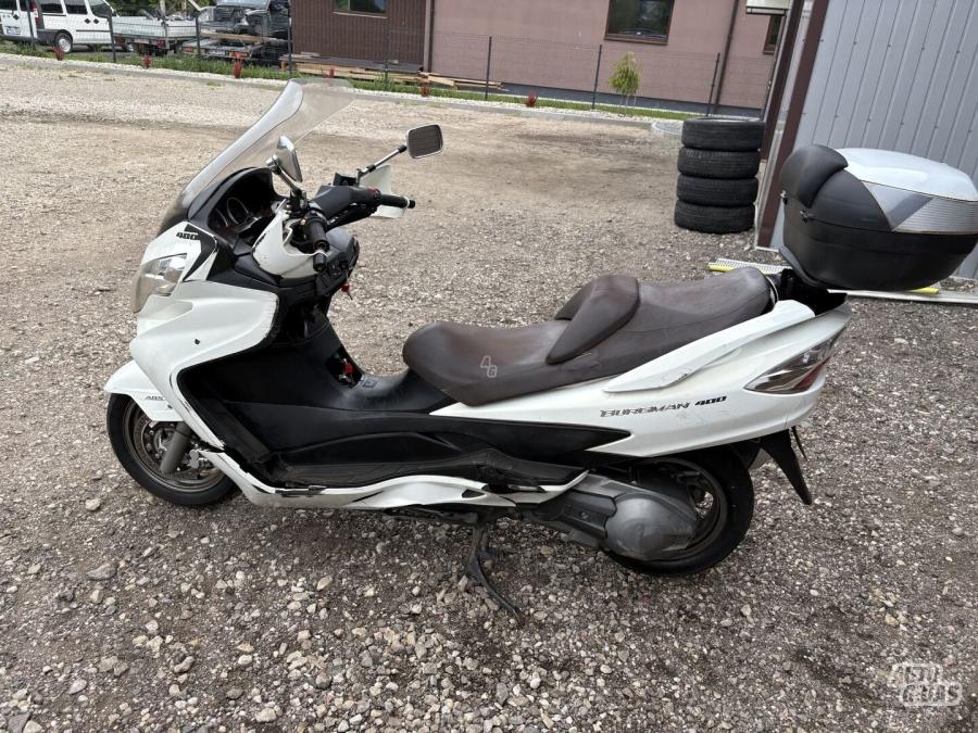 Suzuki Burgman 2009 in Kelme, with an engine capacity of 0.40 L and mileage of 60 thousand km for 915 €, photo 6 on AUTOMOTO.COM.LV